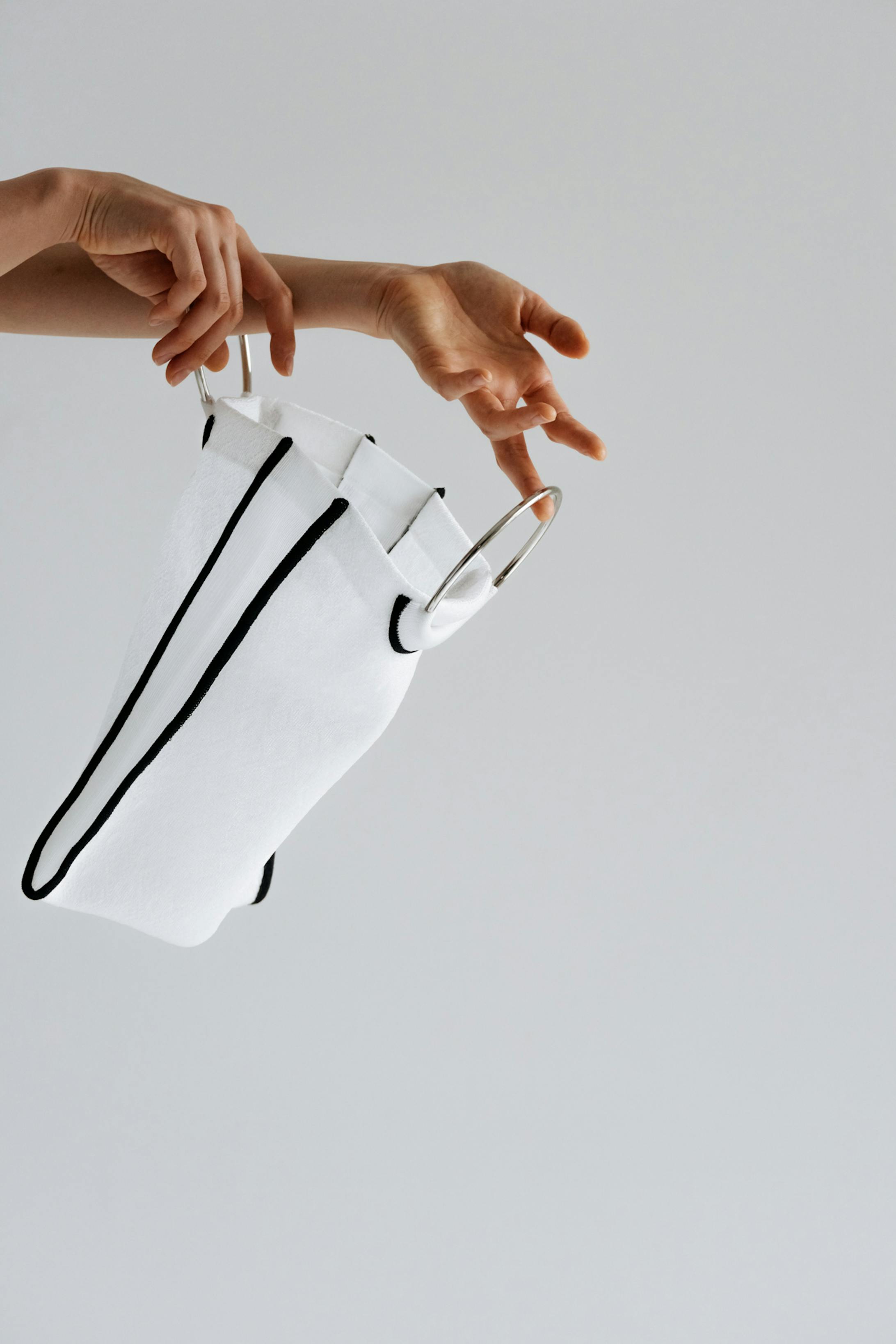 tunica ： brass rib shoulder bag / sheer JQ handbag